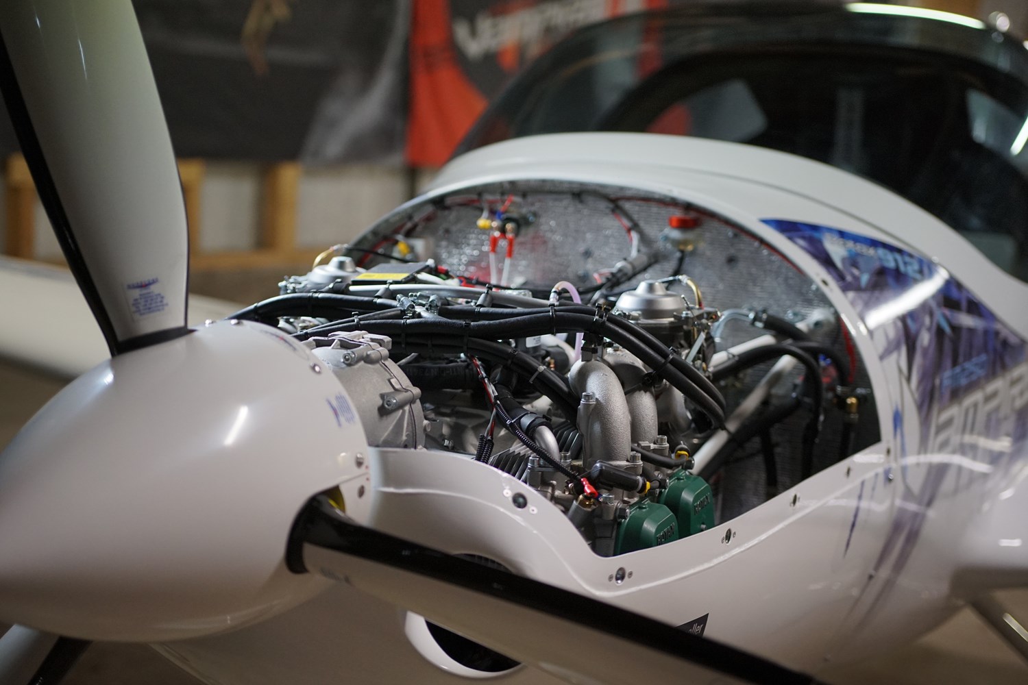 FM250 Vampire - Přehled letadel - Aeroweb.cz