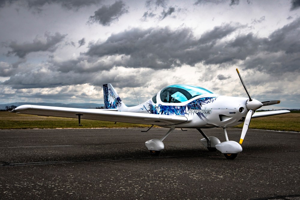 FM250 Vampire - Přehled letadel - Aeroweb.cz