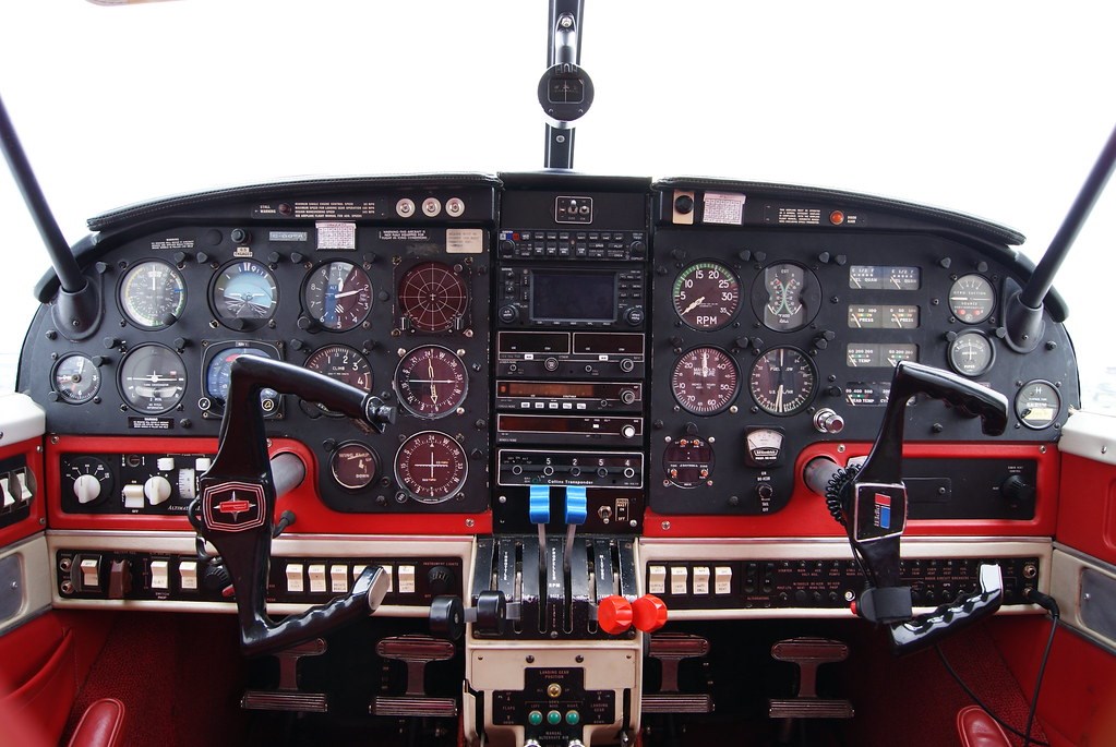 Piper PA-23 Apache/Aztec - Přehled letadel - Aeroweb.cz