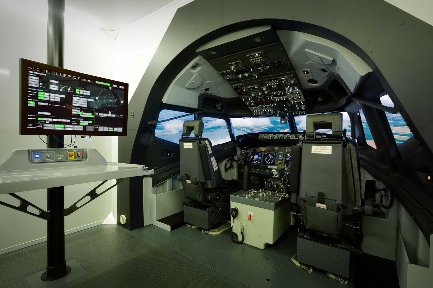 Boeing 737NG FTD - Přehled letadel - Aeroweb.cz