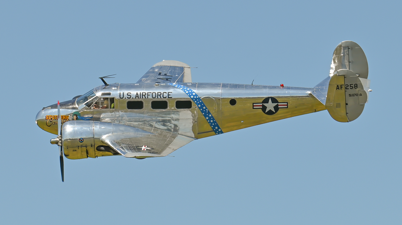 Expedice s Expeditorem na letecký den do Břeclavi - Aeroweb.cz